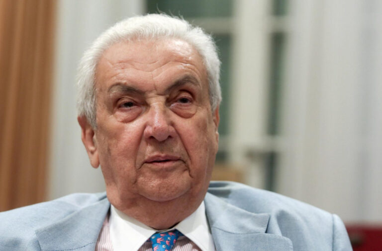 Δημήτρης Κοντομηνάς:Η κληρονομιά που αφήνει.Τα ακίνητα,οι ...